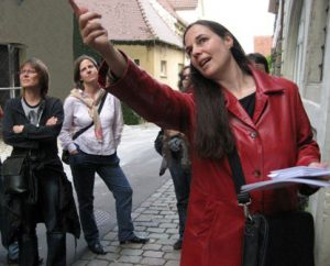 Dr. Claudia Nowak-Walz - Frauengeschichtswerkstatt Herrenberg